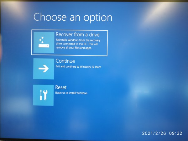 Upgrade the Surface Hub 2s from Windows 10 Team OS version RS2 (build ...